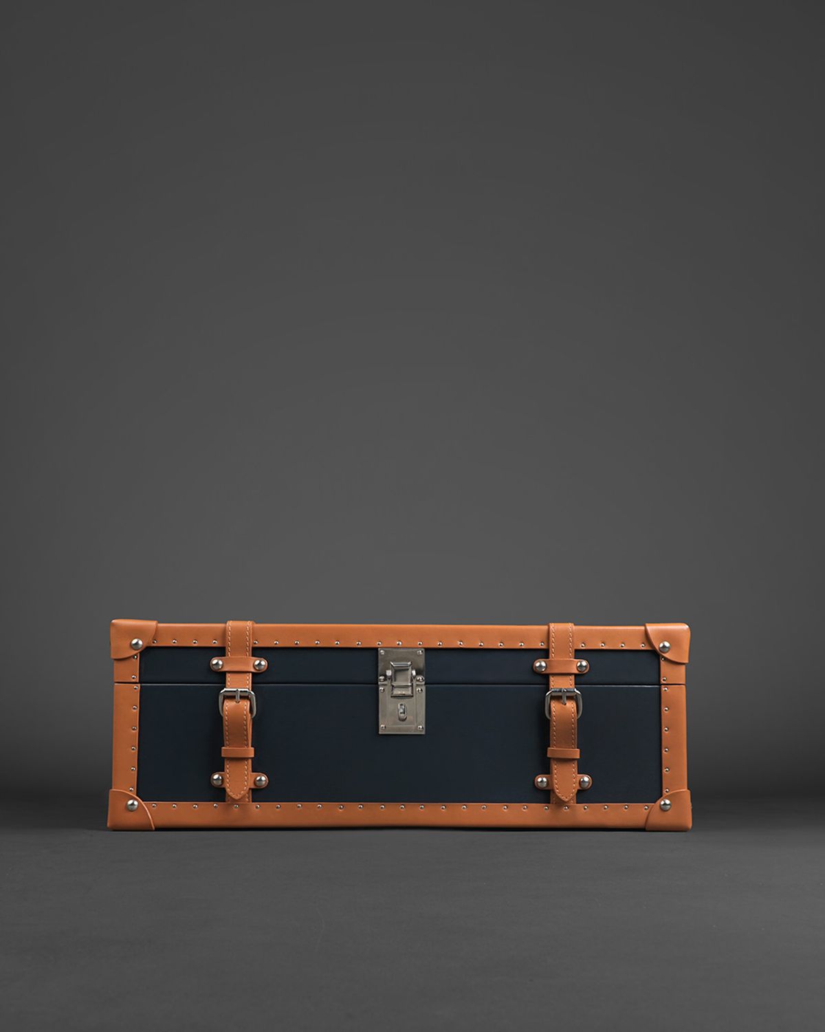 Riley Trunk - Unique pieces - MADHEKE - Leather | MOM
