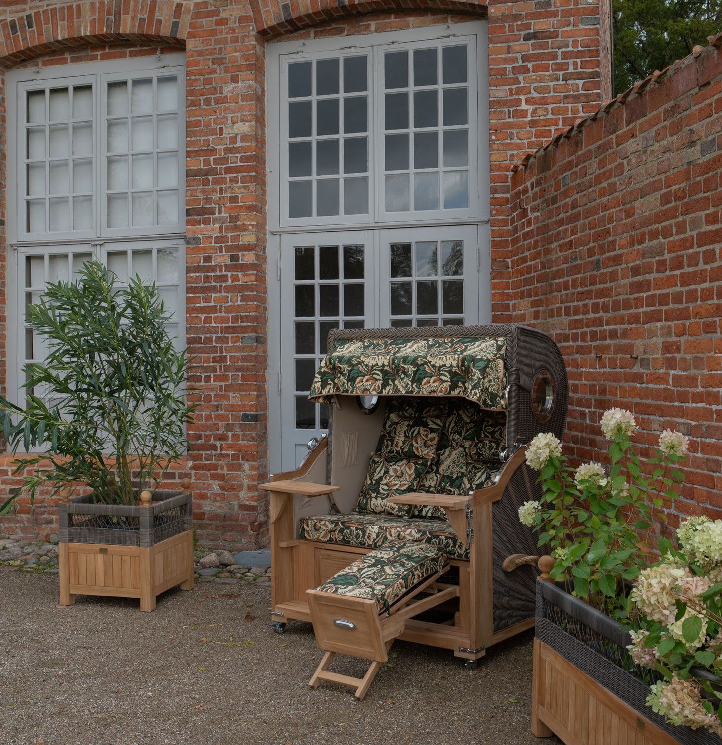 HANSE BOTANICA Planter Box - Flower pots - HERITAGE 1864 - Wood ...