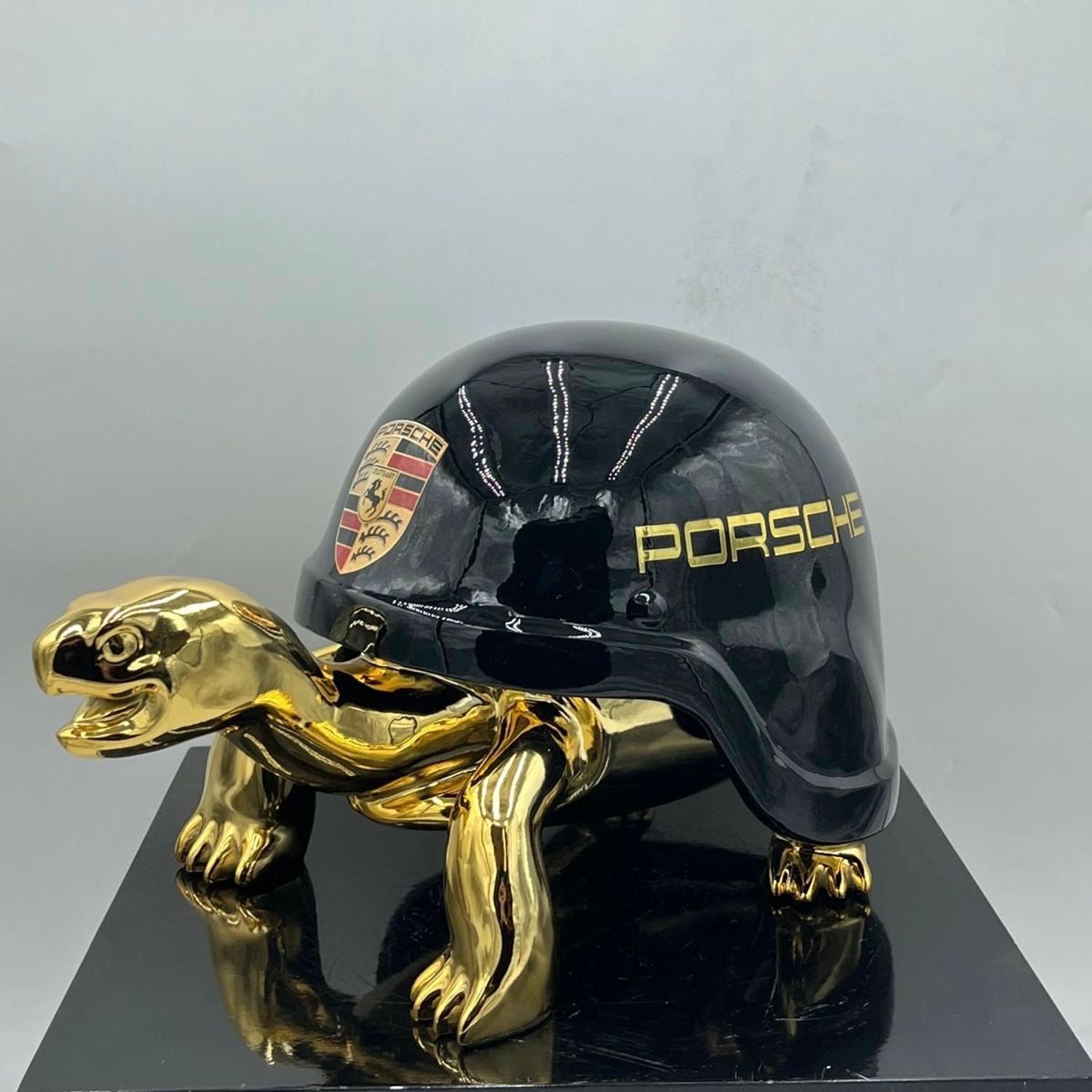 Porsche resin turtle - Decorative objects - NAOR | MOM