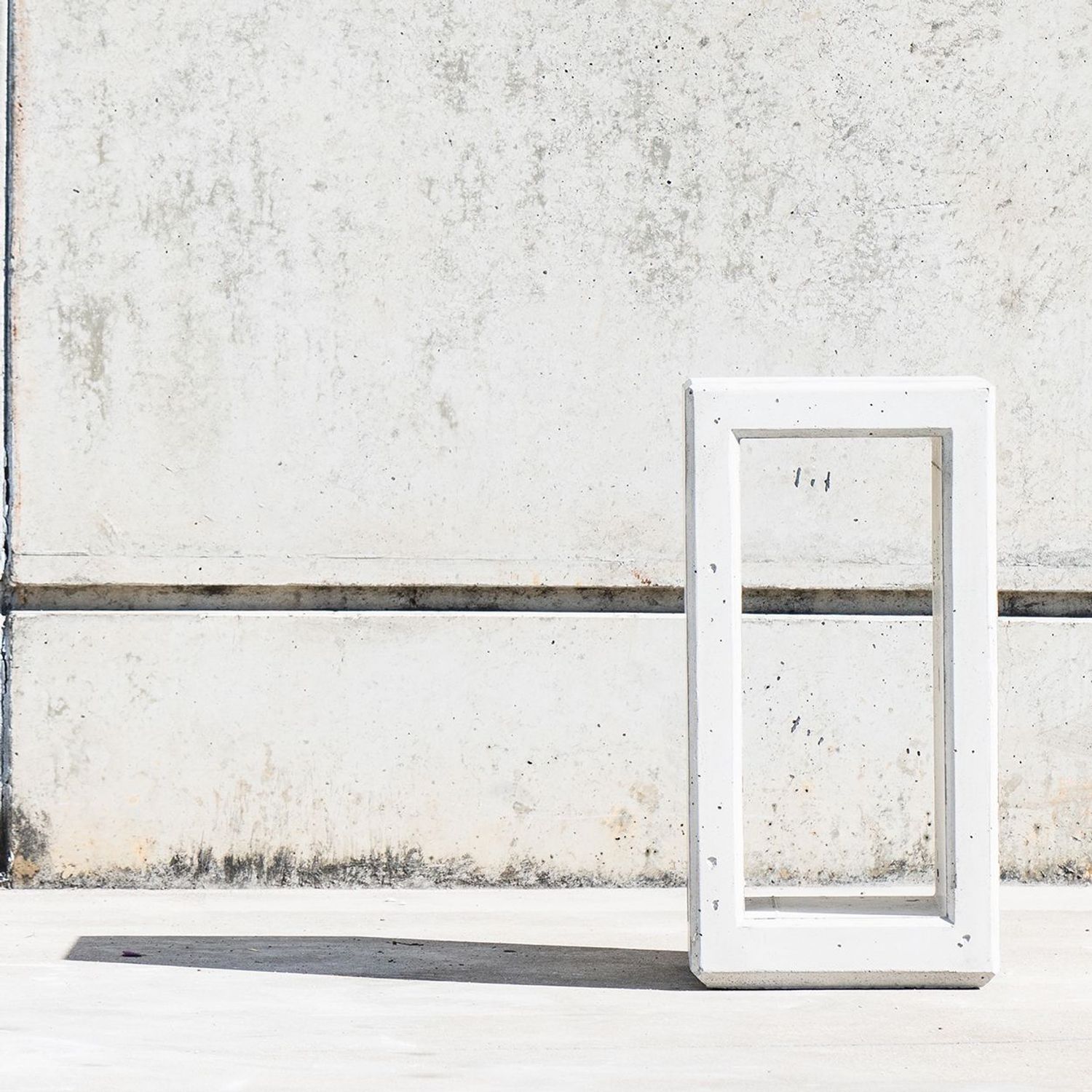 Outline, side table - Other tables - SIT URBAN DESIGN - Concrete | MOM