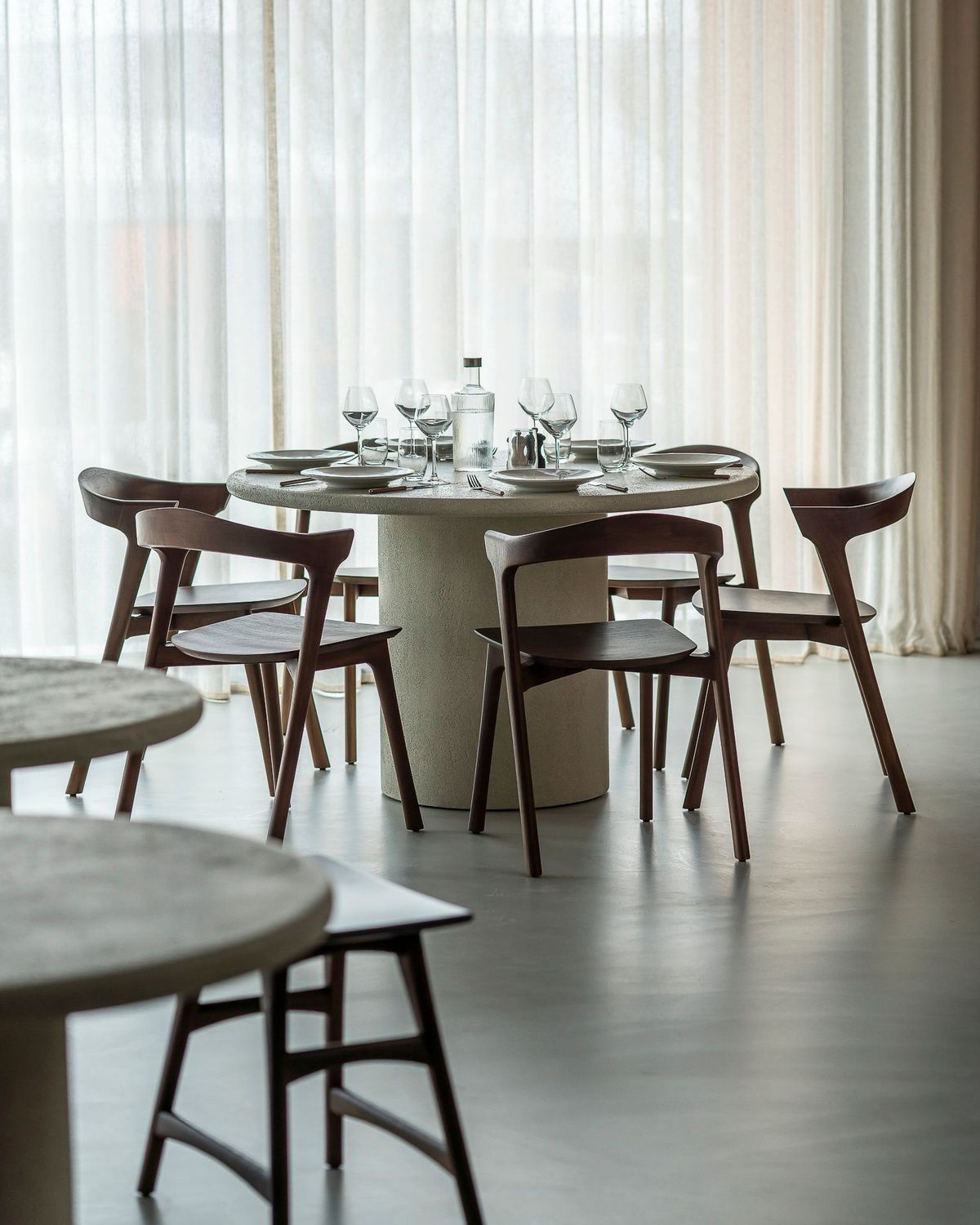 Elements dining table - Dining Tables - ETHNICRAFT | MOM