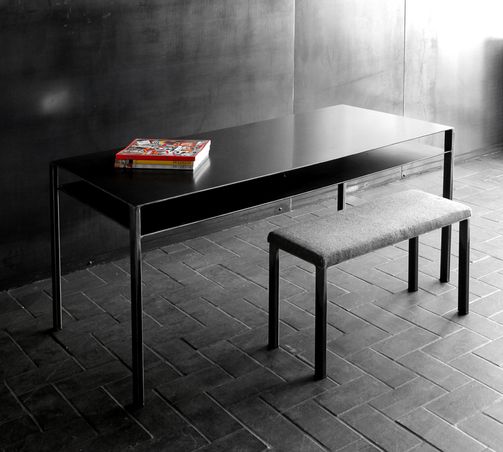 Blunts On Table And Dip